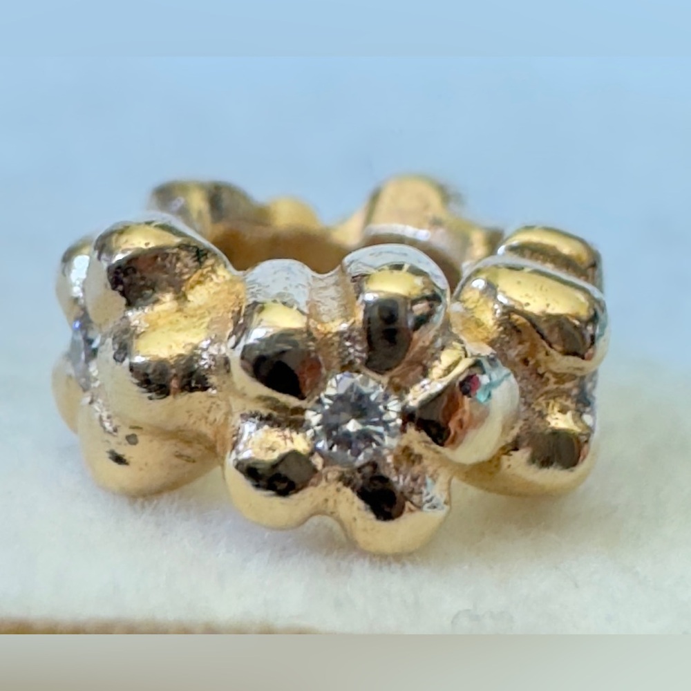 New! 100% Genuine Pandora 14k Gold Diamonds Floral Sp… - Gem